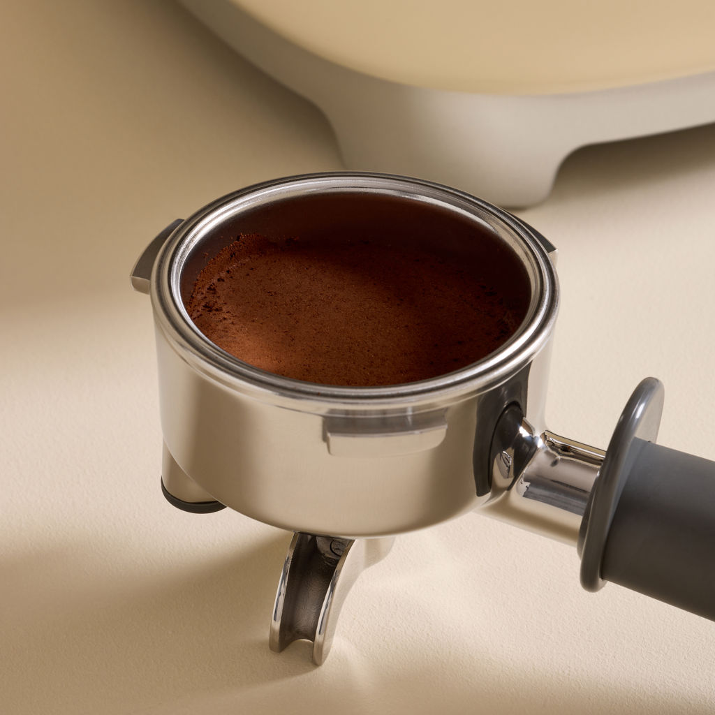 Machine à café manuelle avec moulin Smeg EGF03CRUS | Tanguay