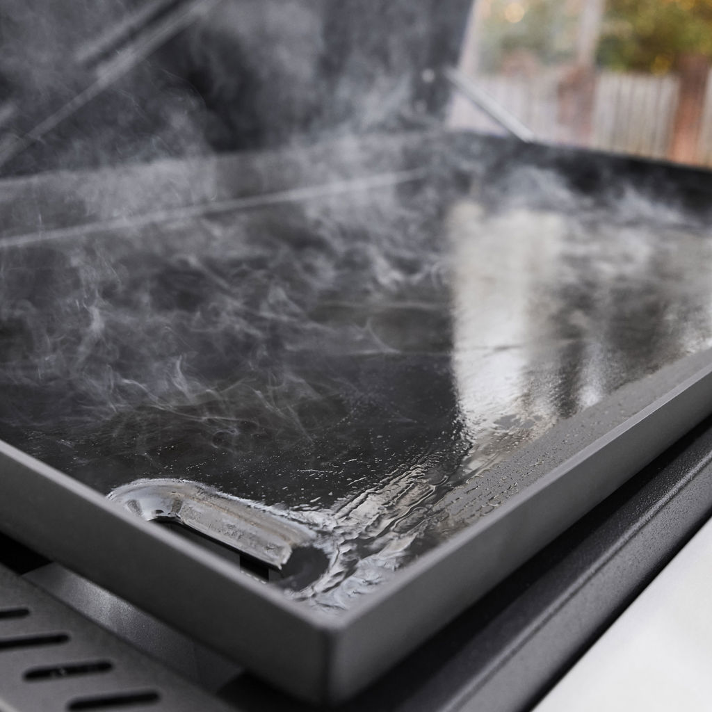 Plancha au gaz antirouille - Slate 36 po Weber 1500216 | Tanguay