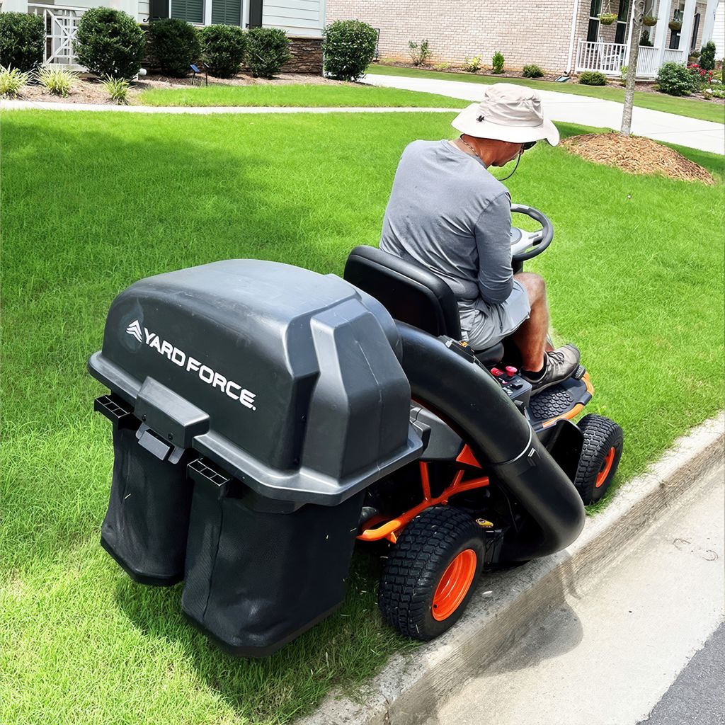 Ensacheuse pour tracteur Yardforce YF-RER38-BG | Tanguay