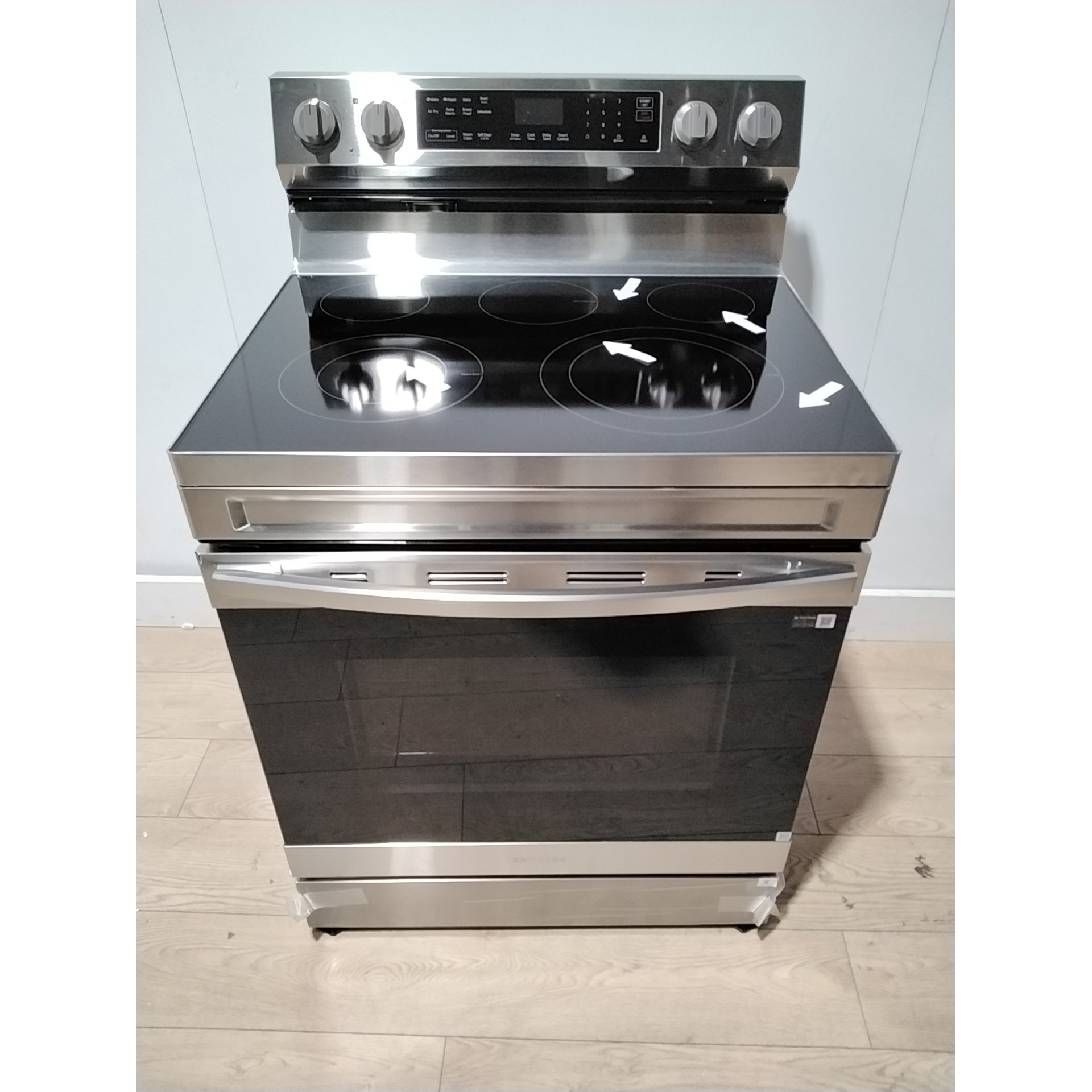 30" Convection Range with Air Fry - Slight imperfections Samsung ...