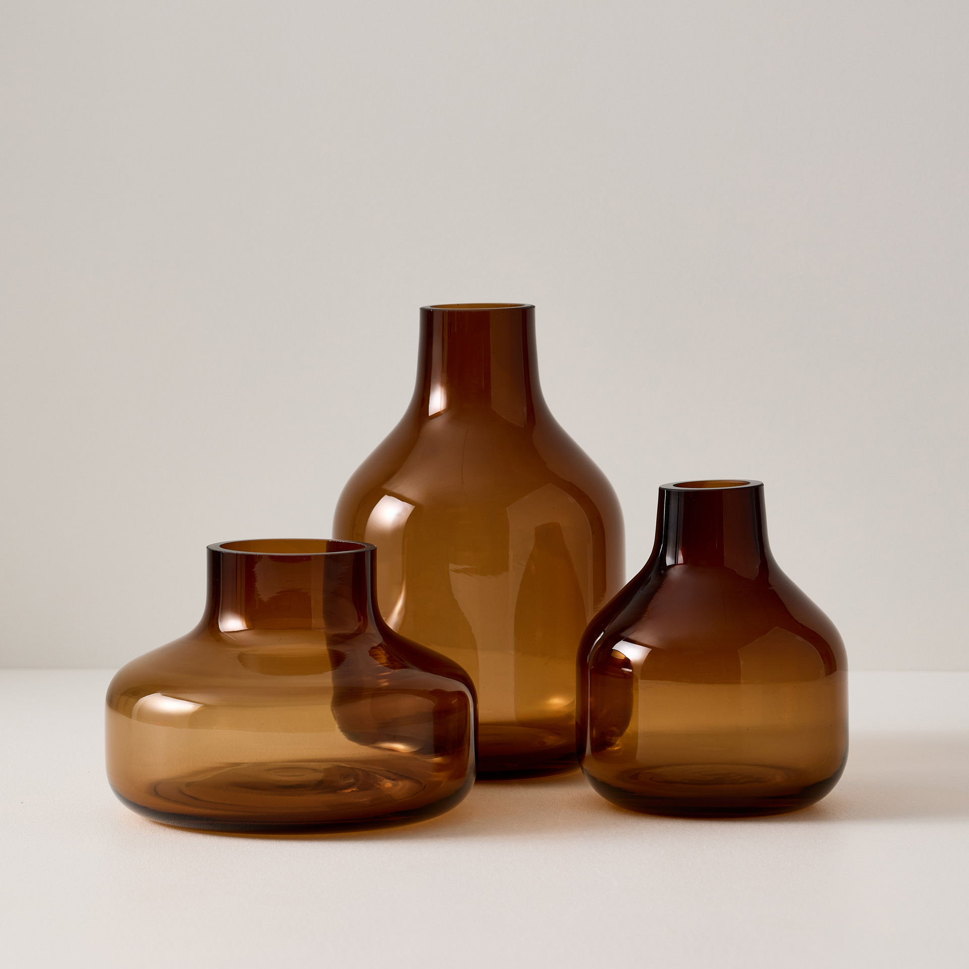 Vase en verre brun 5 po Torre & Tagus | Tanguay