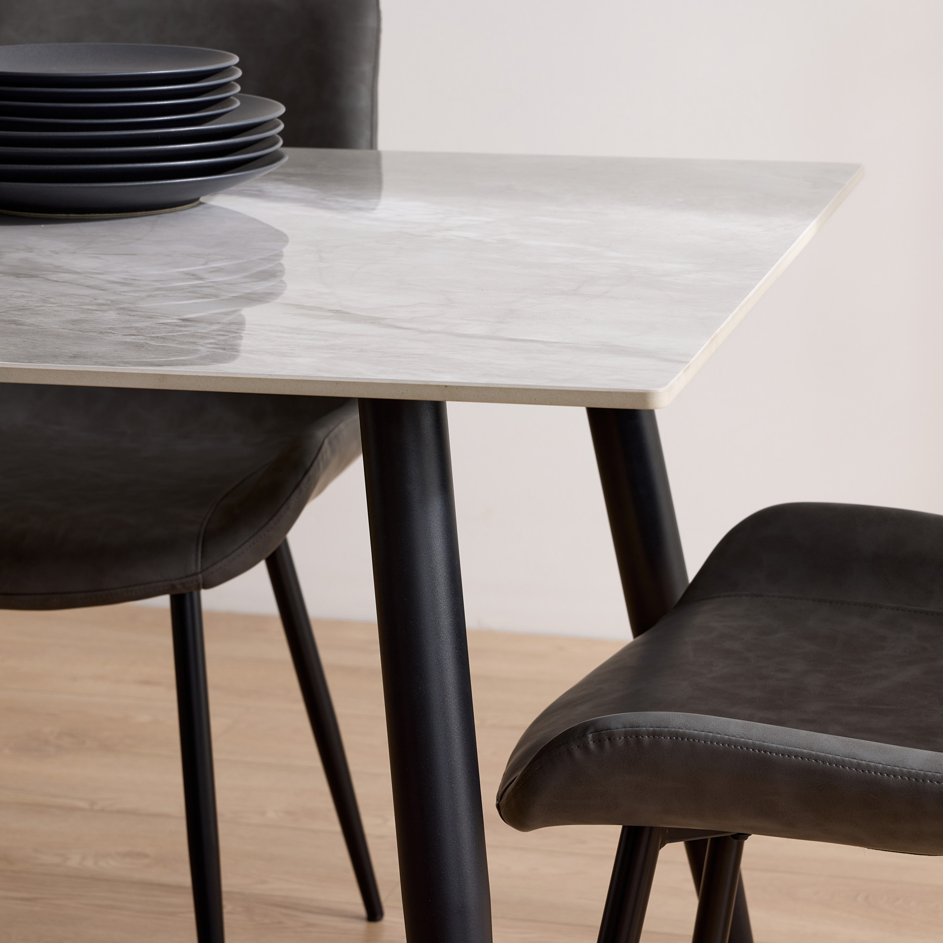 Dining Table Titus T-3529-T | Tanguay L'Entrepôt