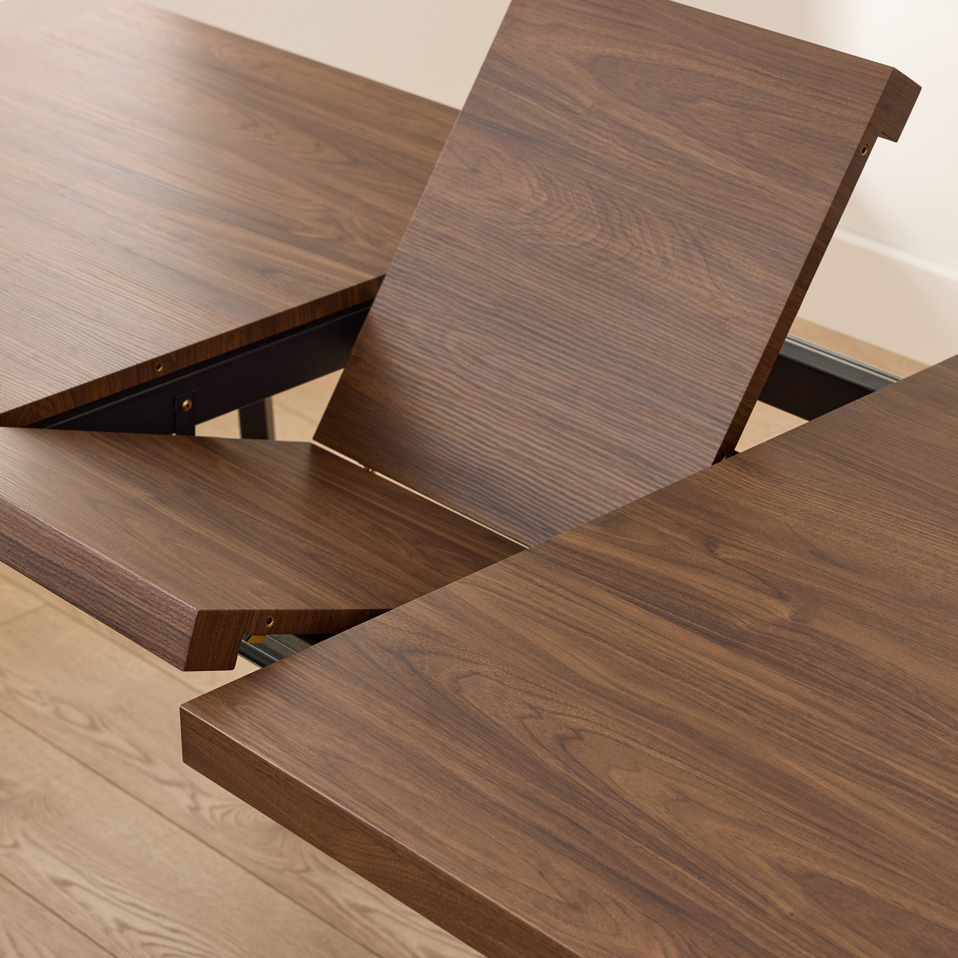 Table de salle à manger avec rallonge intégrée Tuff Avenue DT-790002 ...