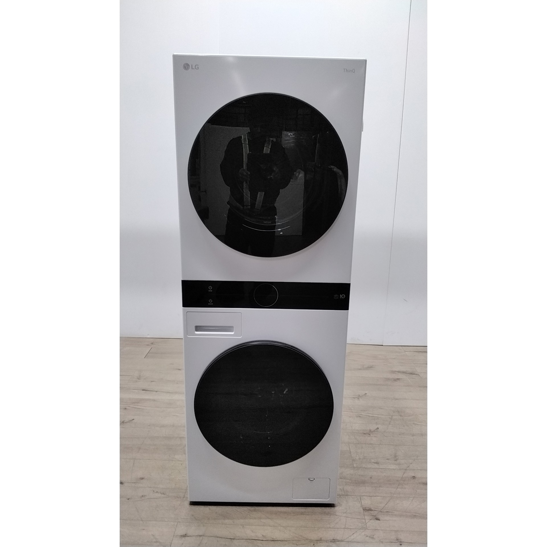 Compact Single Unit LG WashTower™ with Ventless HeatPump™ Dryer ...