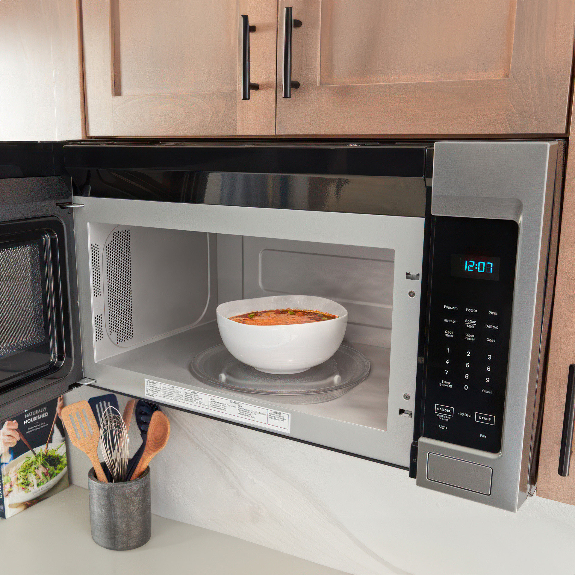 Four à micro-ondes à hotte intégrée Maytag YMMMS4230PZ | Tanguay