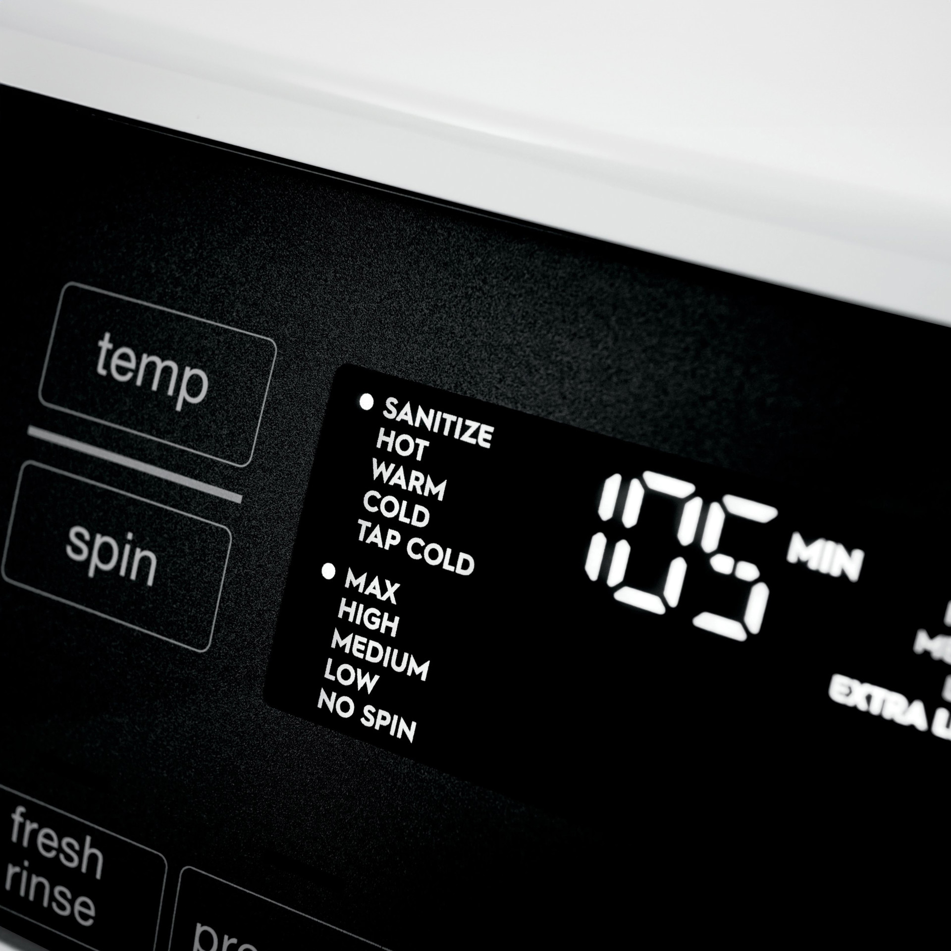 Laveuse vapeur à chargement frontal 2.8 pi3 Electrolux ELFW4222AW | Tanguay