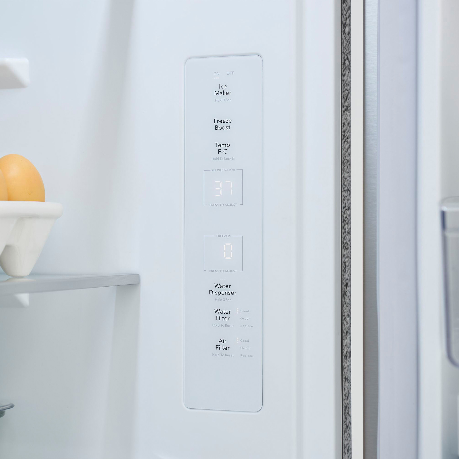 Réfrigérateur à congélateur inférieur 20.3 pi³ Frigidaire GRBN2012AF ...