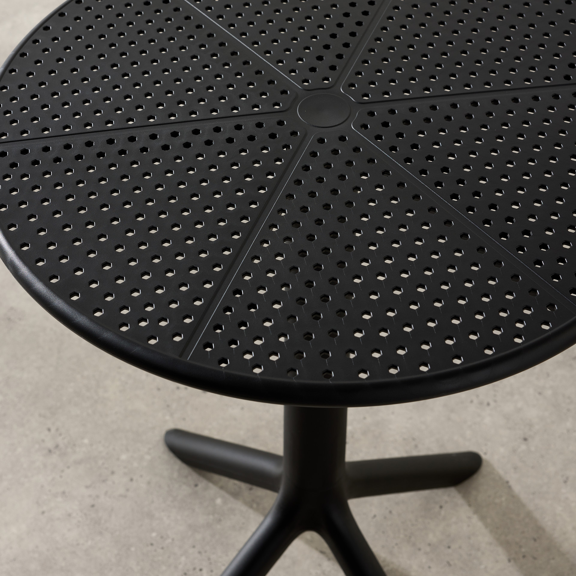 Table bistro ronde de 24 pouces Collection Tanguay T-100 | Tanguay