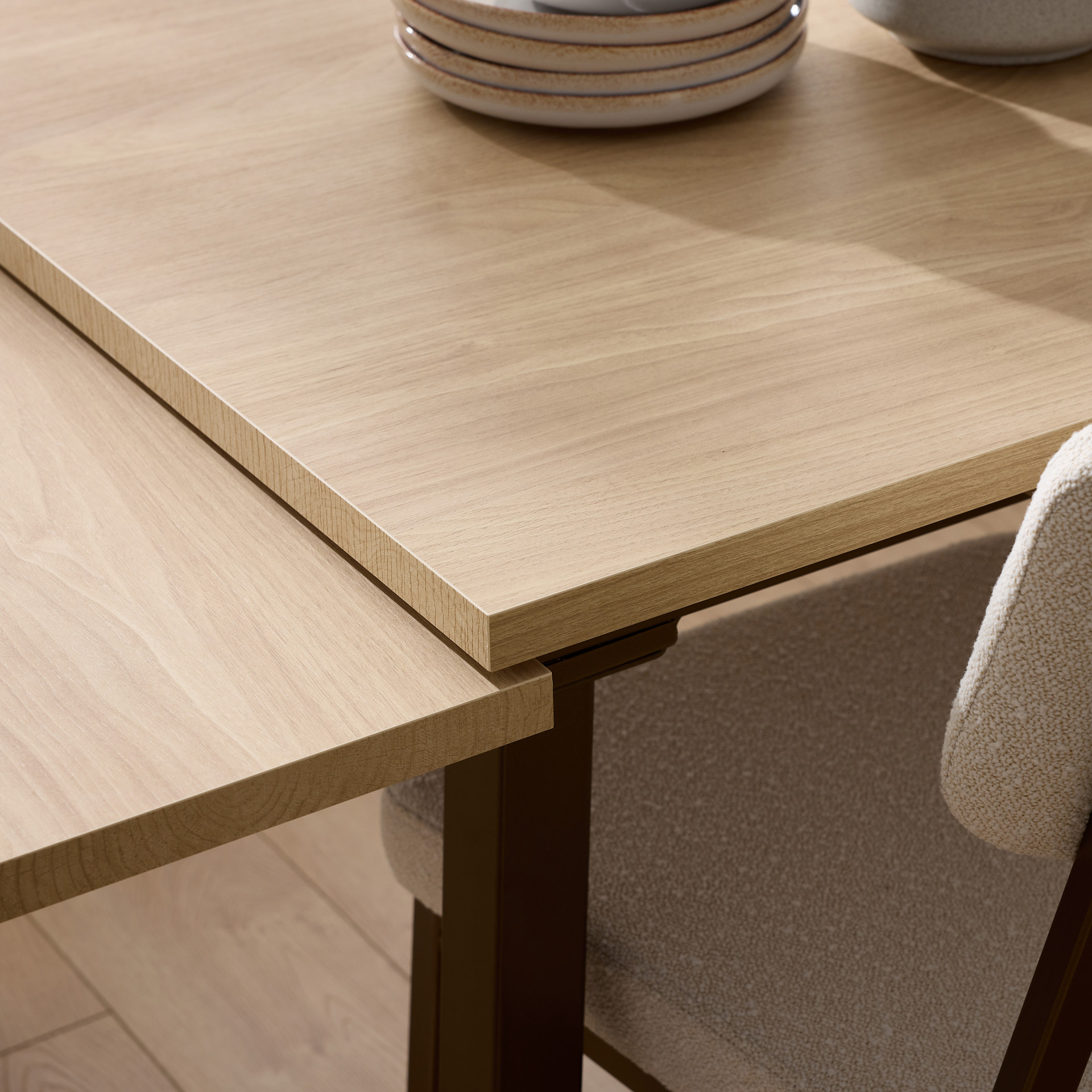 Table de salle à manger Lewis Amisco *90500/52600 | Tanguay