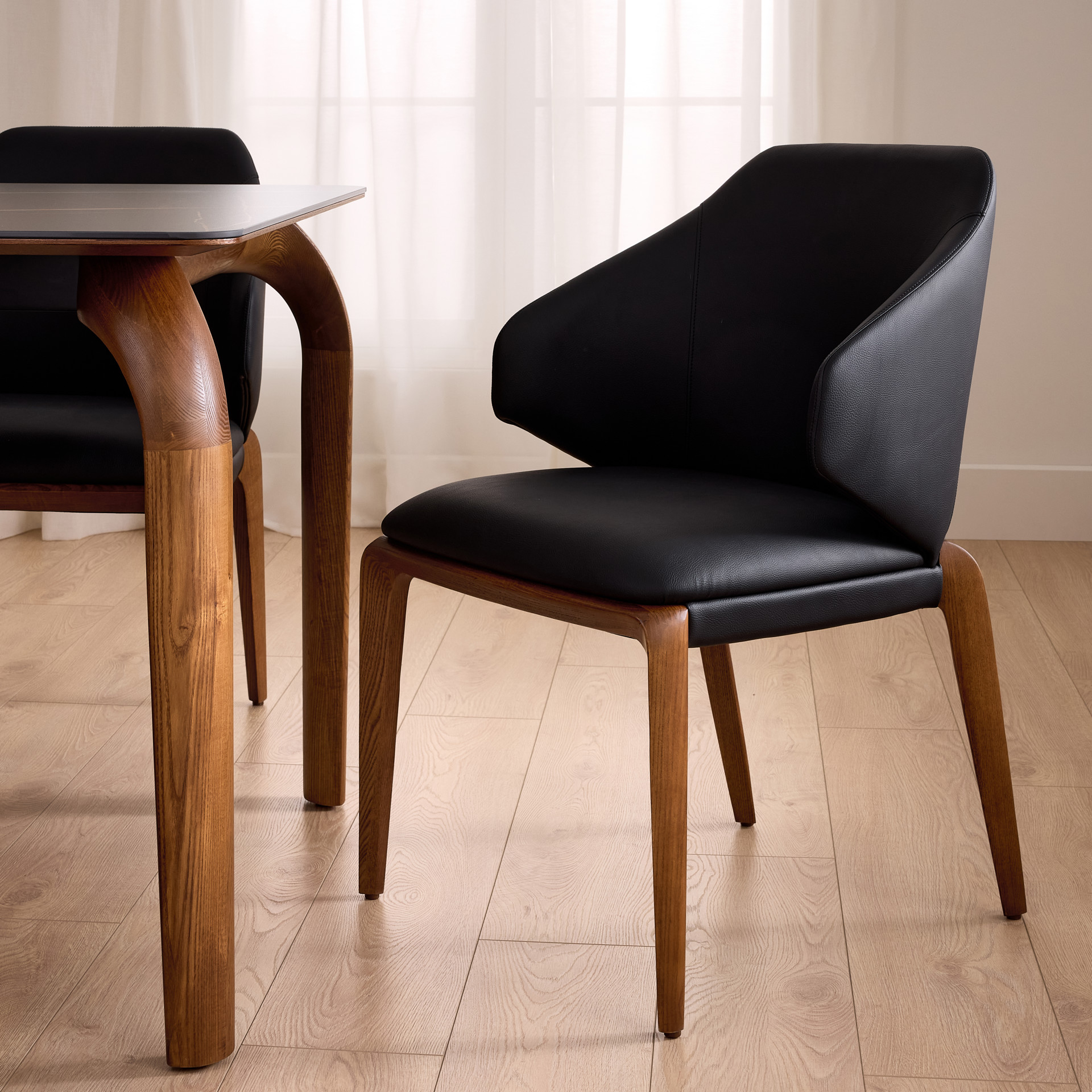 Ensemble de salle à manger 5 pièces -Noah/Tina Colibri *NOAH/TINA BRAS | Tanguay