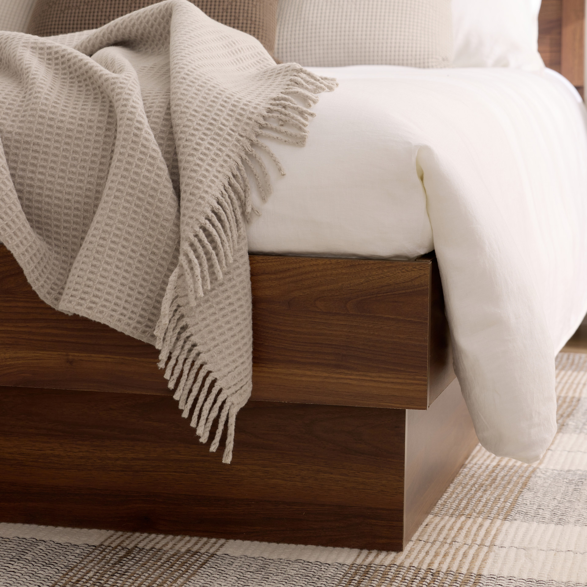 Base de lit avec tête fini noyer - Très grand Dynamic *734-K/LIT | Tanguay