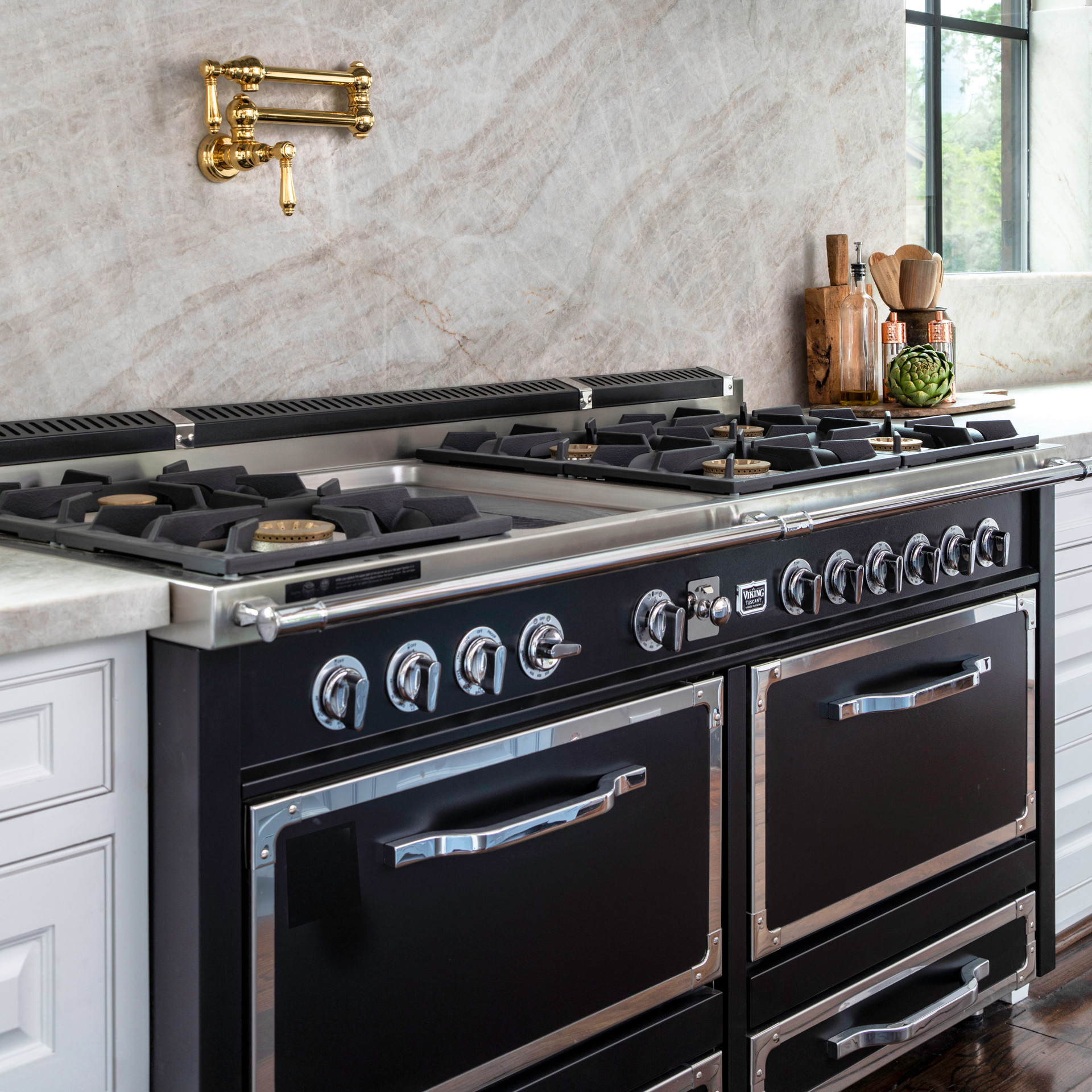 66" Freestanding Dual Fuel Double Oven Viking CTVDR6618BCS | Tanguay