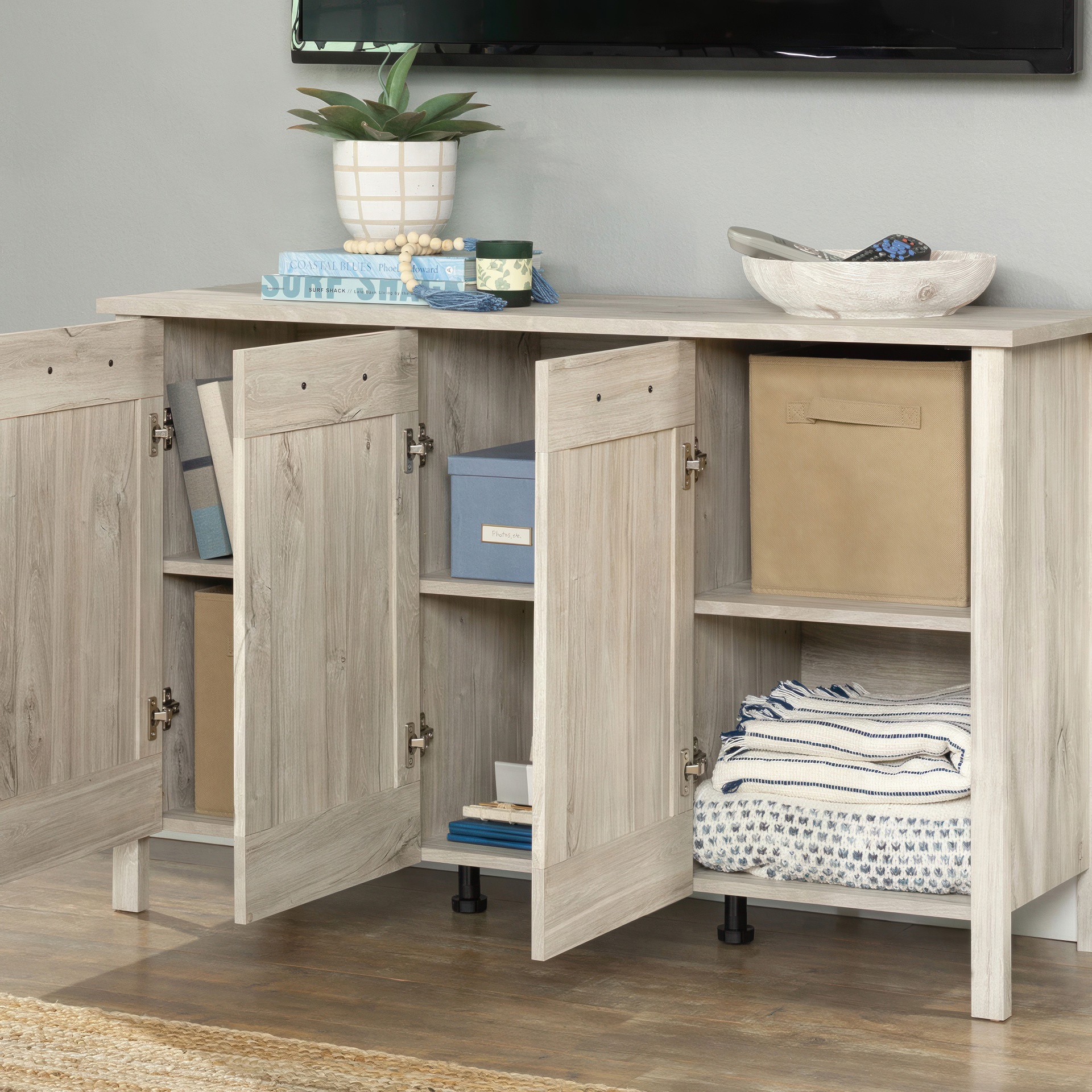 Meuble de rangement Sauder Select avec 3 portes Sauder 433932 | Tanguay