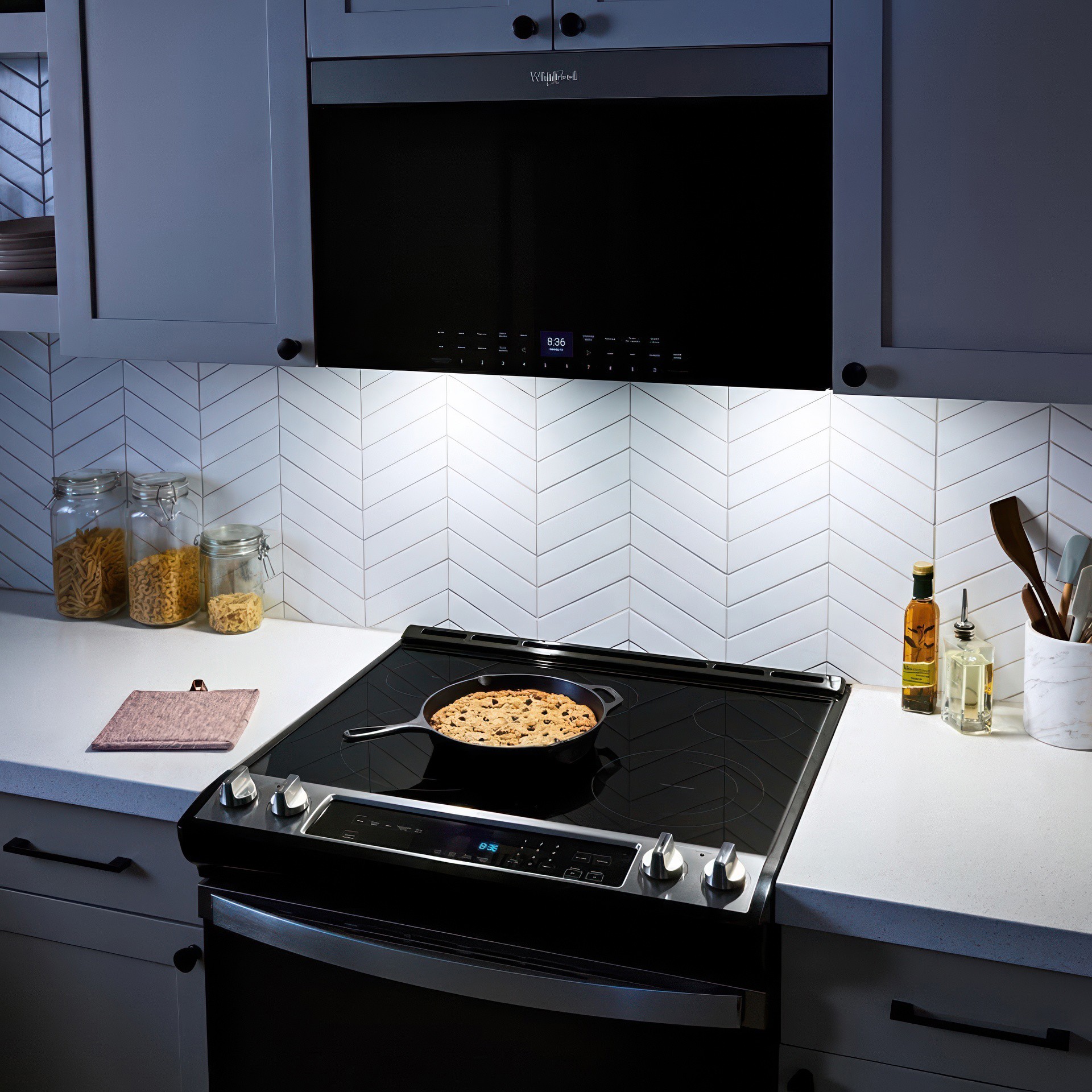 Four à micro-ondes encastré à hotte avec fonction Air Fry - 1400 W ...