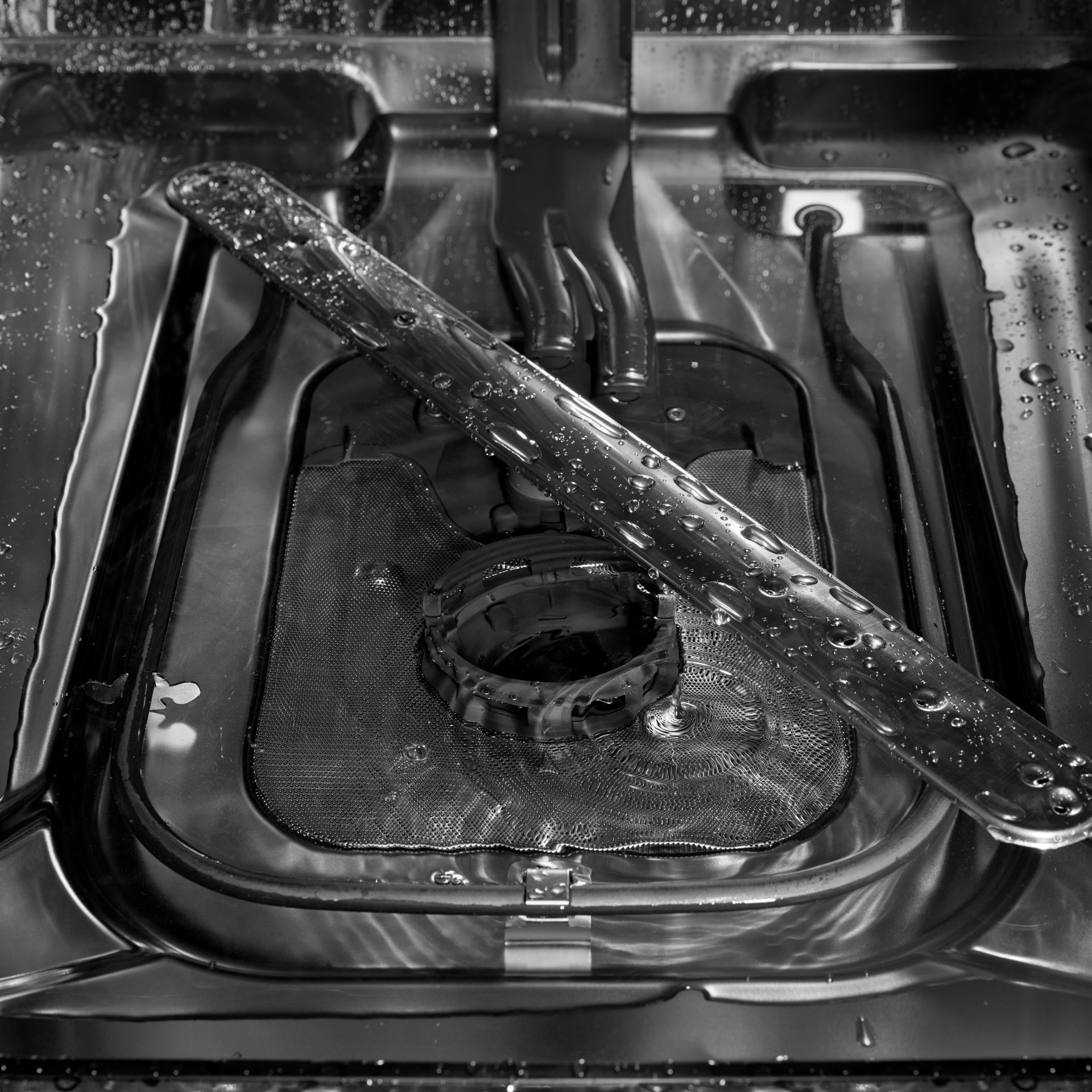 Lave-vaisselle à commandes frontales de 24 po 47 dBA avec troisième panier à ustensiles ...