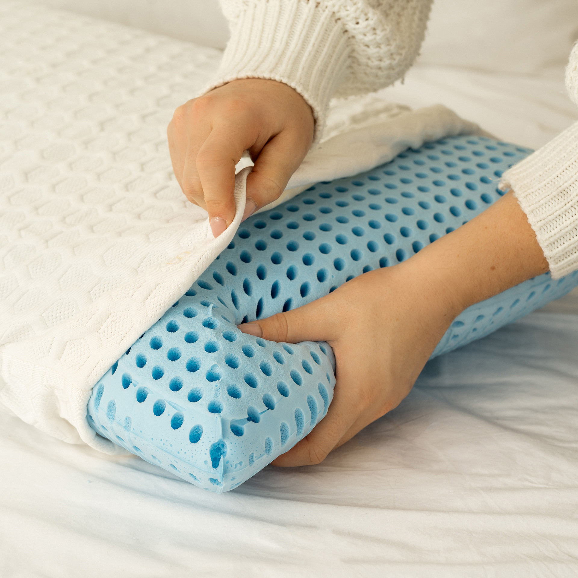 Oreiller respirant en gel et mousse mémoire Cool Dream - Grand lit ...